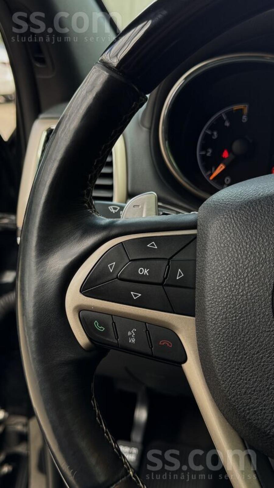 Melns Jeep Grand Cherokee 2017 Rīga, ar dzinēja tilpumu 3.00 L un nobraukumu 191 tūkst. km par 19500 €, foto 25 vietnē AUTOMOTO.COM.LV