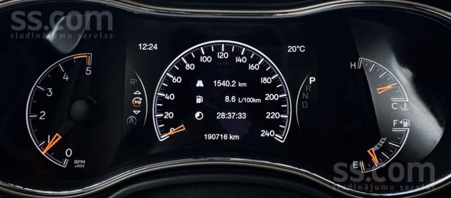 Melns Jeep Grand Cherokee 2017 Rīga, ar dzinēja tilpumu 3.00 L un nobraukumu 191 tūkst. km par 19500 €, foto 27 vietnē AUTOMOTO.COM.LV