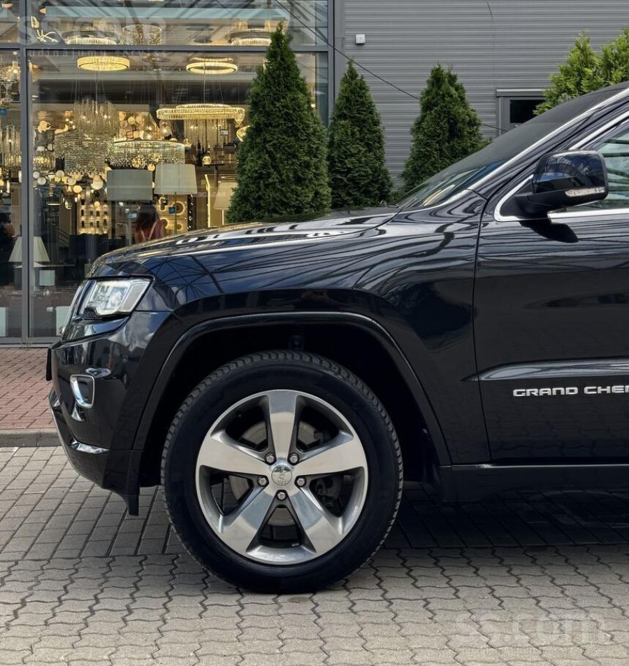 Melns Jeep Grand Cherokee 2017 Rīga, ar dzinēja tilpumu 3.00 L un nobraukumu 191 tūkst. km par 19500 €, foto 33 vietnē AUTOMOTO.COM.LV