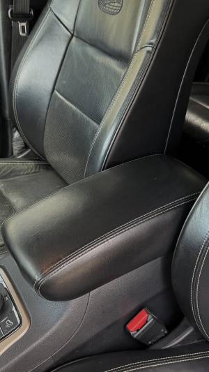 Black Jeep Grand Cherokee 2017 in Riga, with an engine capacity of 3.00 L and mileage of 191 thousand km for 19500 €, photo 20 on AUTOMOTO.COM.LV