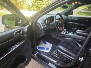 Black Jeep Grand Cherokee 2017 in Kaunas, with an engine capacity of 3.60 L and mileage of 225 thousand km for 17700 €, photo 10 on AUTOMOTO.COM.LV