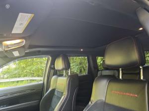 Black Jeep Grand Cherokee 2017 in Kaunas, with an engine capacity of 3.60 L and mileage of 225 thousand km for 17700 €, photo 11 on AUTOMOTO.COM.LV