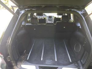 Black Jeep Grand Cherokee 2017 in Kaunas, with an engine capacity of 3.60 L and mileage of 225 thousand km for 17700 €, photo 15 on AUTOMOTO.COM.LV