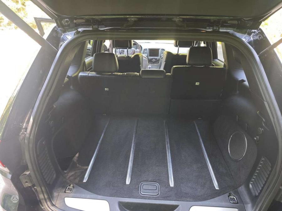 Black Jeep Grand Cherokee 2017 in Kaunas, with an engine capacity of 3.60 L and mileage of 225 thousand km for 17700 €, photo 15 on AUTOMOTO.COM.LV