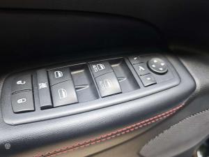 Black Jeep Grand Cherokee 2017 in Kaunas, with an engine capacity of 3.60 L and mileage of 225 thousand km for 17700 €, photo 17 on AUTOMOTO.COM.LV