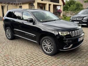 Black Jeep Grand Cherokee 2017 in Riga, with an engine capacity of 3.00 L and mileage of 210 thousand km for 18450 €, photo  on AUTOMOTO.COM.LV