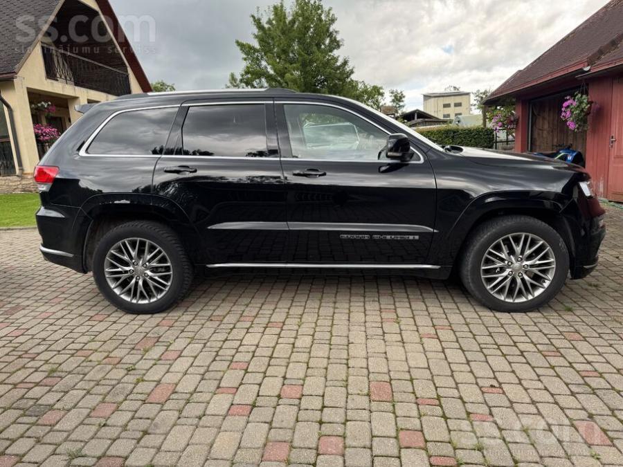Melns Jeep Grand Cherokee 2017 Rīga, ar dzinēja tilpumu 3.00 L un nobraukumu 210 tūkst. km par 18450 €, foto 4 vietnē AUTOMOTO.COM.LV