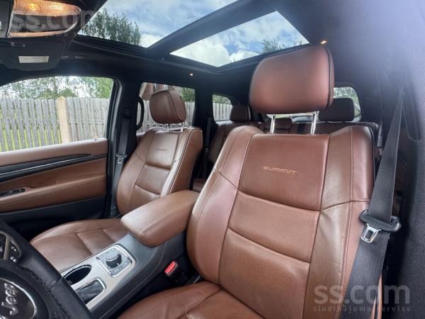Melns Jeep Grand Cherokee 2017 Rīga, ar dzinēja tilpumu 3.00 L un nobraukumu 210 tūkst. km par 18450 €, foto 7 vietnē AUTOMOTO.COM.LV