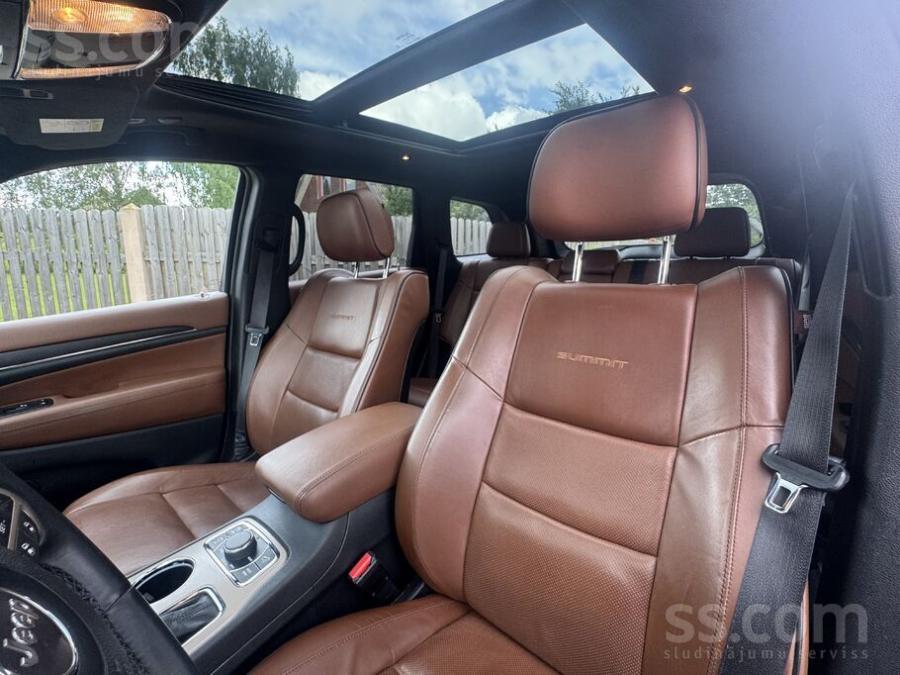 Melns Jeep Grand Cherokee 2017 Rīga, ar dzinēja tilpumu 3.00 L un nobraukumu 210 tūkst. km par 18450 €, foto 8 vietnē AUTOMOTO.COM.LV