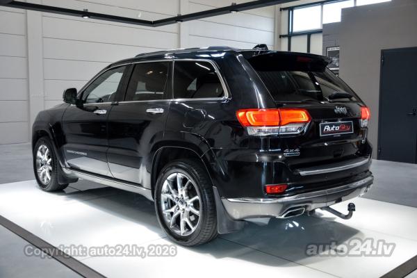 Black Jeep Grand Cherokee 2017 in Tallinn, with an engine capacity of 3.00 L and mileage of 232 thousand km for 20900 €, photo 3 on AUTOMOTO.COM.LV