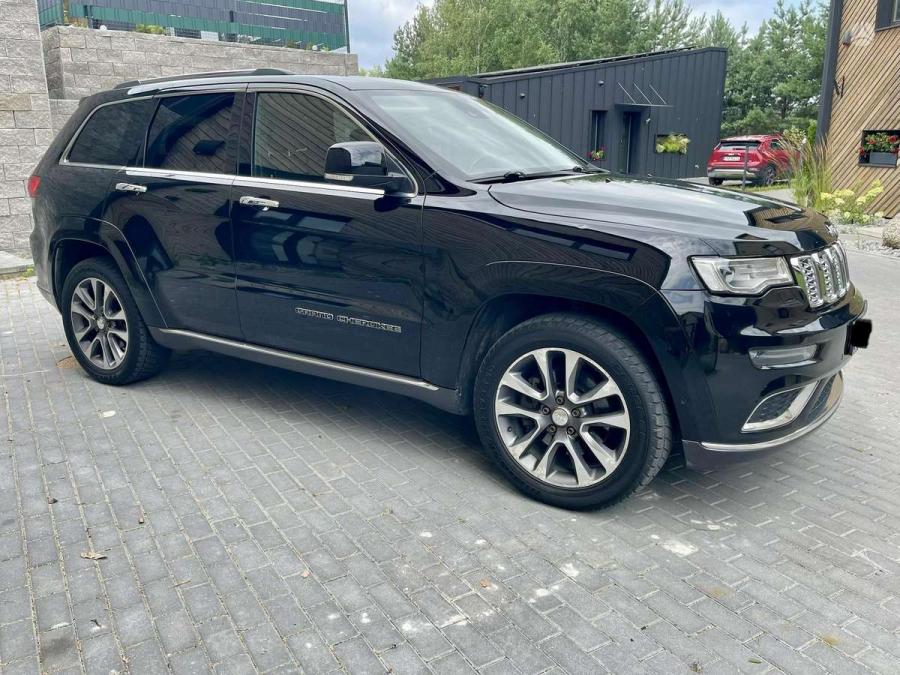 Melns Jeep Grand Cherokee 2017 Viļņa, ar dzinēja tilpumu 2.99 L un nobraukumu 209 tūkst. km par 14900 €, foto 5 vietnē AUTOMOTO.COM.LV