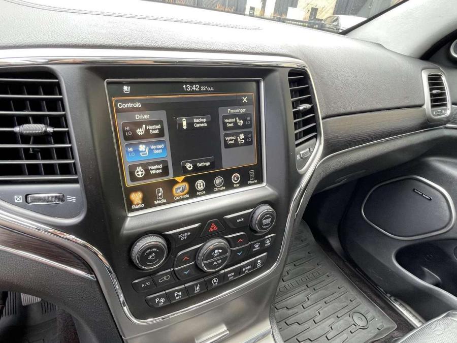 Melns Jeep Grand Cherokee 2017 Viļņa, ar dzinēja tilpumu 2.99 L un nobraukumu 209 tūkst. km par 14900 €, foto 16 vietnē AUTOMOTO.COM.LV