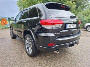 Black Jeep Grand Cherokee 2017 in Vilnius, with an engine capacity of 5.65 L and mileage of 149 thousand km for 20500 €, photo 8 on AUTOMOTO.COM.LV