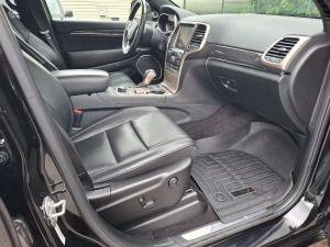 Black Jeep Grand Cherokee 2017 in Vilnius, with an engine capacity of 5.65 L and mileage of 149 thousand km for 20500 €, photo 22 on AUTOMOTO.COM.LV