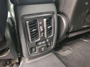 Black Jeep Grand Cherokee 2017 in Vilnius, with an engine capacity of 5.65 L and mileage of 149 thousand km for 20500 €, photo 28 on AUTOMOTO.COM.LV