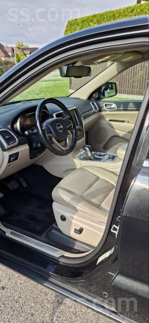 Melns Jeep Grand Cherokee 2017 Rīga, ar dzinēja tilpumu 3.00 L un nobraukumu 220 tūkst. km par 12200 €, foto 5 vietnē AUTOMOTO.COM.LV