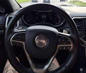 Black Jeep Grand Cherokee 2017 in Vilnius, with an engine capacity of 3.60 L and mileage of 178 thousand km for 16500 €, photo 16 on AUTOMOTO.COM.LV
