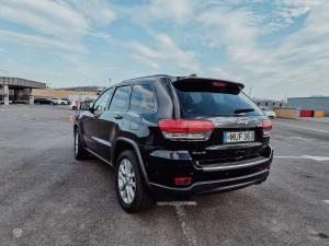 Black Jeep Grand Cherokee 2017 in Vilnius, with an engine capacity of 3.60 L and mileage of 178 thousand km for 16500 €, photo 22 on AUTOMOTO.COM.LV