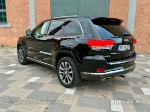 Melns Jeep Grand Cherokee 2017 Tallina, ar dzinēja tilpumu 3.00 L un nobraukumu 170 tūkst. km par 19500 €, foto 6 vietnē AUTOMOTO.COM.LV