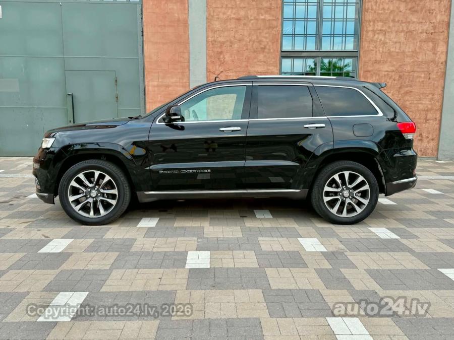 Melns Jeep Grand Cherokee 2017 Tallina, ar dzinēja tilpumu 3.00 L un nobraukumu 170 tūkst. km par 19500 €, foto 7 vietnē AUTOMOTO.COM.LV
