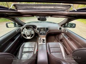 Melns Jeep Grand Cherokee 2017 Tallina, ar dzinēja tilpumu 3.00 L un nobraukumu 170 tūkst. km par 19500 €, foto 10 vietnē AUTOMOTO.COM.LV