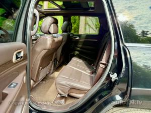 Melns Jeep Grand Cherokee 2017 Tallina, ar dzinēja tilpumu 3.00 L un nobraukumu 170 tūkst. km par 19500 €, foto 13 vietnē AUTOMOTO.COM.LV