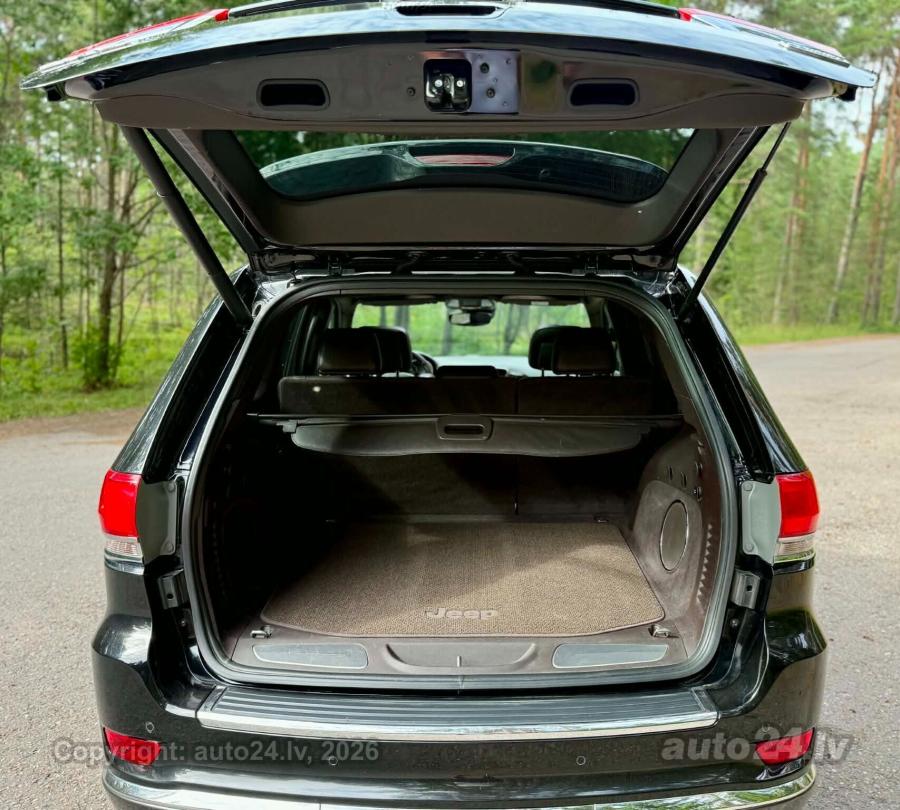 Melns Jeep Grand Cherokee 2017 Tallina, ar dzinēja tilpumu 3.00 L un nobraukumu 170 tūkst. km par 19500 €, foto 15 vietnē AUTOMOTO.COM.LV