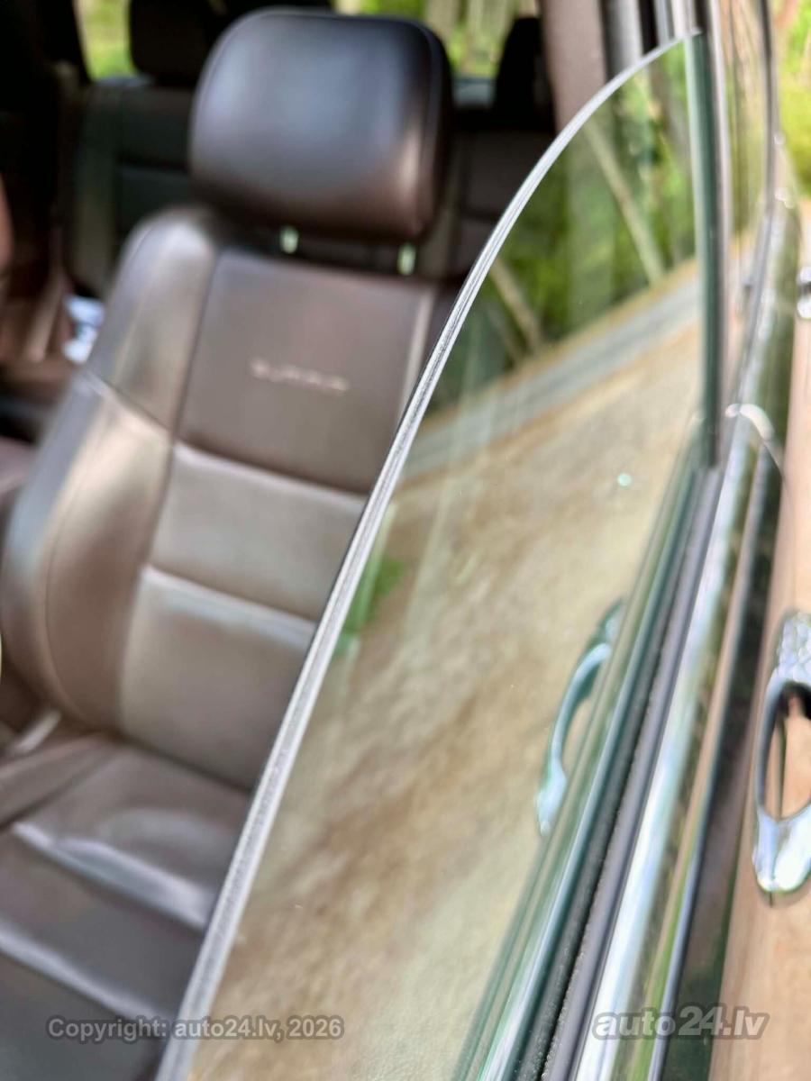 Melns Jeep Grand Cherokee 2017 Tallina, ar dzinēja tilpumu 3.00 L un nobraukumu 170 tūkst. km par 19500 €, foto 26 vietnē AUTOMOTO.COM.LV