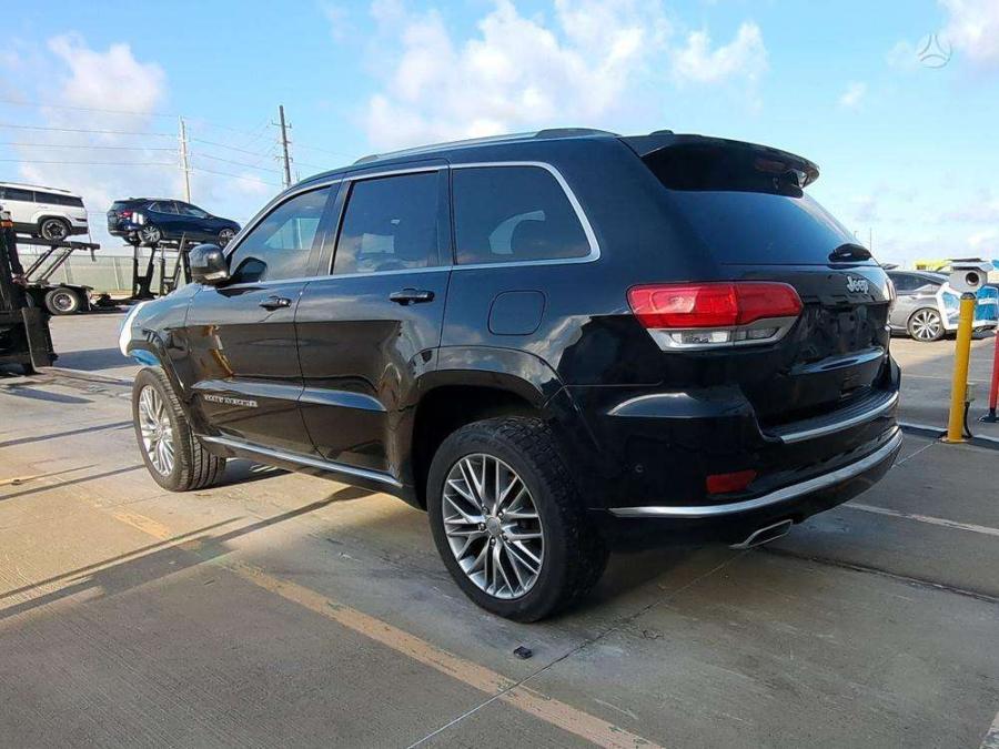 Melns Jeep Grand Cherokee 2017 Kauņa, ar dzinēja tilpumu 3.60 L un nobraukumu 97 tūkst. km par 10900 €, foto 1 vietnē AUTOMOTO.COM.LV
