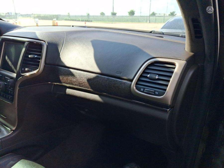 Melns Jeep Grand Cherokee 2017 Kauņa, ar dzinēja tilpumu 3.60 L un nobraukumu 97 tūkst. km par 10900 €, foto 5 vietnē AUTOMOTO.COM.LV