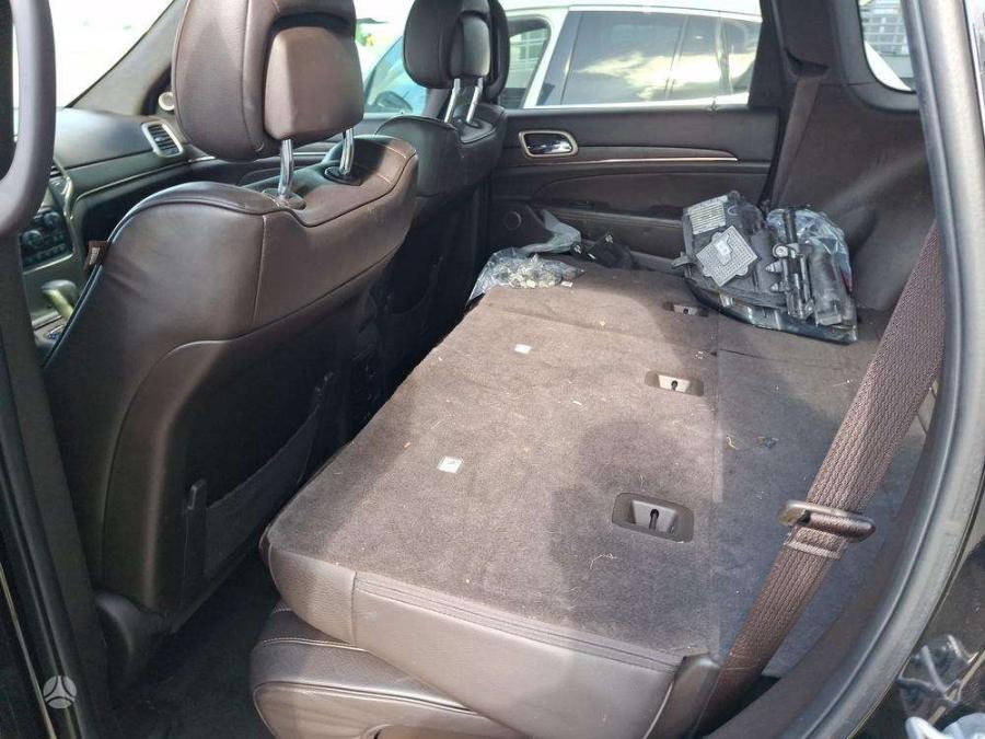 Melns Jeep Grand Cherokee 2017 Kauņa, ar dzinēja tilpumu 3.60 L un nobraukumu 97 tūkst. km par 10900 €, foto 18 vietnē AUTOMOTO.COM.LV