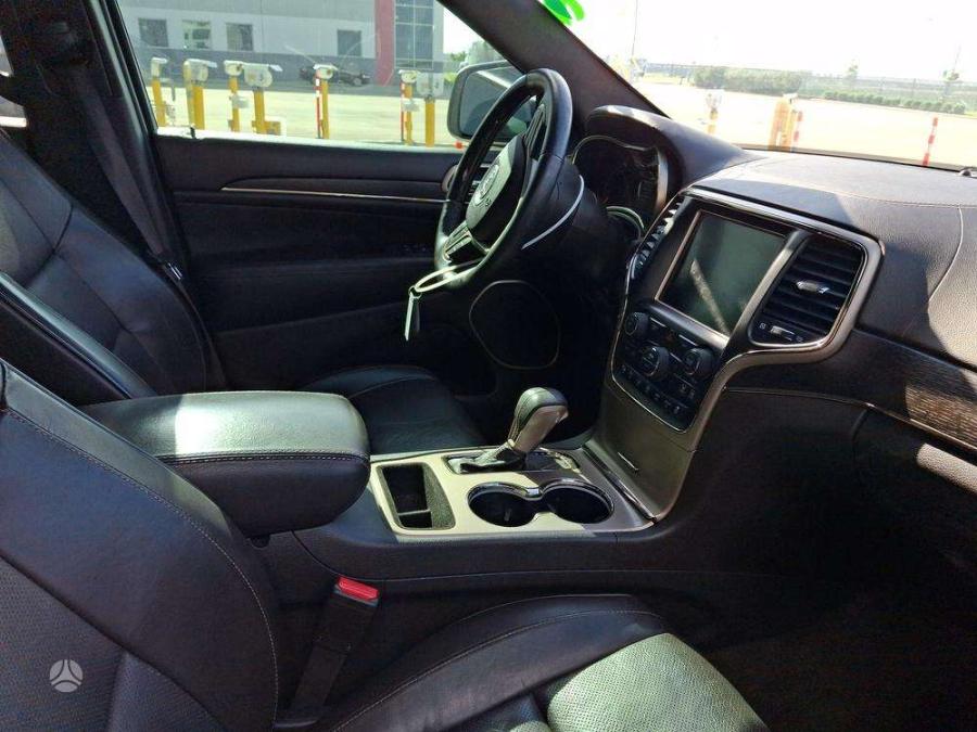 Melns Jeep Grand Cherokee 2017 Kauņa, ar dzinēja tilpumu 3.60 L un nobraukumu 97 tūkst. km par 10900 €, foto 20 vietnē AUTOMOTO.COM.LV