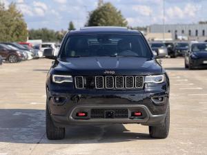 Melns Jeep Grand Cherokee 2017 Šauļi, ar dzinēja tilpumu 5.65 L un nobraukumu 210 tūkst. km par 13400 €, foto 3 vietnē AUTOMOTO.COM.LV