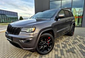 Black Jeep Grand Cherokee 2017 in Siauliai, with an engine capacity of 3.60 L and mileage of 198 thousand km for 14500 €, photo 3 on AUTOMOTO.COM.LV
