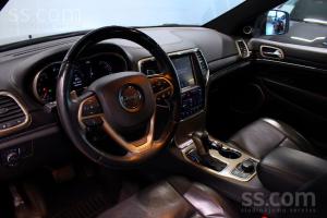 Melns Jeep Grand Cherokee 2017 Rīga, ar dzinēja tilpumu 3.00 L un nobraukumu 184 tūkst. km par 17850 €, foto 13 vietnē AUTOMOTO.COM.LV