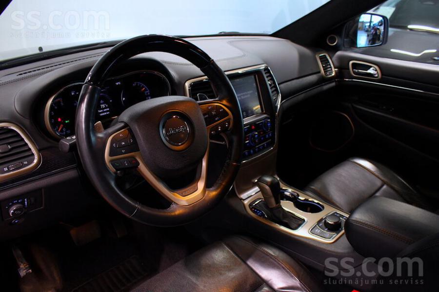 Melns Jeep Grand Cherokee 2017 Rīga, ar dzinēja tilpumu 3.00 L un nobraukumu 184 tūkst. km par 17850 €, foto 13 vietnē AUTOMOTO.COM.LV