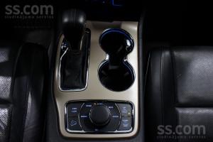 Melns Jeep Grand Cherokee 2017 Rīga, ar dzinēja tilpumu 3.00 L un nobraukumu 184 tūkst. km par 17850 €, foto 21 vietnē AUTOMOTO.COM.LV