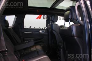 Melns Jeep Grand Cherokee 2017 Rīga, ar dzinēja tilpumu 3.00 L un nobraukumu 184 tūkst. km par 17850 €, foto 26 vietnē AUTOMOTO.COM.LV
