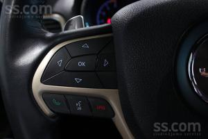 Melns Jeep Grand Cherokee 2017 Rīga, ar dzinēja tilpumu 3.00 L un nobraukumu 184 tūkst. km par 17850 €, foto 30 vietnē AUTOMOTO.COM.LV