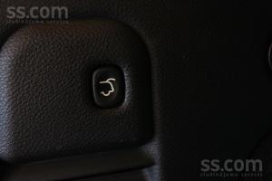 Melns Jeep Grand Cherokee 2017 Rīga, ar dzinēja tilpumu 3.00 L un nobraukumu 184 tūkst. km par 17850 €, foto 33 vietnē AUTOMOTO.COM.LV