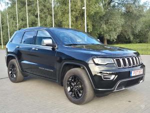 Melns Jeep Grand Cherokee 2017 Šauļi, ar dzinēja tilpumu 3.60 L un nobraukumu 200 tūkst. km par 15700 €, foto  vietnē AUTOMOTO.COM.LV