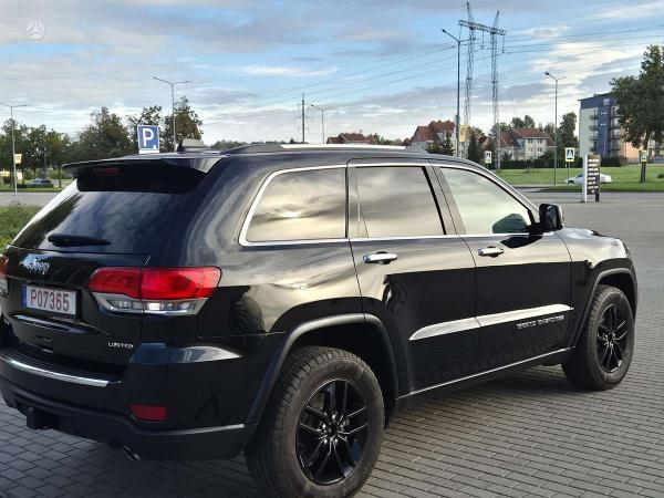 Melns Jeep Grand Cherokee 2017 Šauļi, ar dzinēja tilpumu 3.60 L un nobraukumu 200 tūkst. km par 15700 €, foto 5 vietnē AUTOMOTO.COM.LV