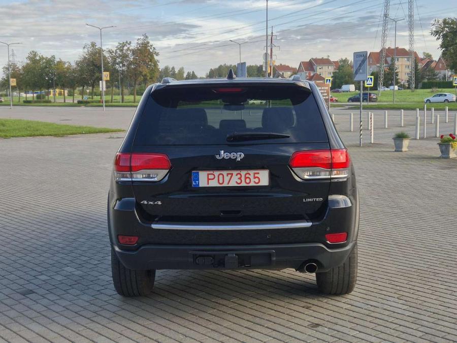 Melns Jeep Grand Cherokee 2017 Šauļi, ar dzinēja tilpumu 3.60 L un nobraukumu 200 tūkst. km par 15700 €, foto 12 vietnē AUTOMOTO.COM.LV