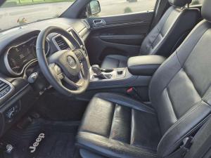 Melns Jeep Grand Cherokee 2017 Šauļi, ar dzinēja tilpumu 3.60 L un nobraukumu 200 tūkst. km par 15700 €, foto 14 vietnē AUTOMOTO.COM.LV