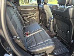 Melns Jeep Grand Cherokee 2017 Šauļi, ar dzinēja tilpumu 3.60 L un nobraukumu 200 tūkst. km par 15700 €, foto 16 vietnē AUTOMOTO.COM.LV