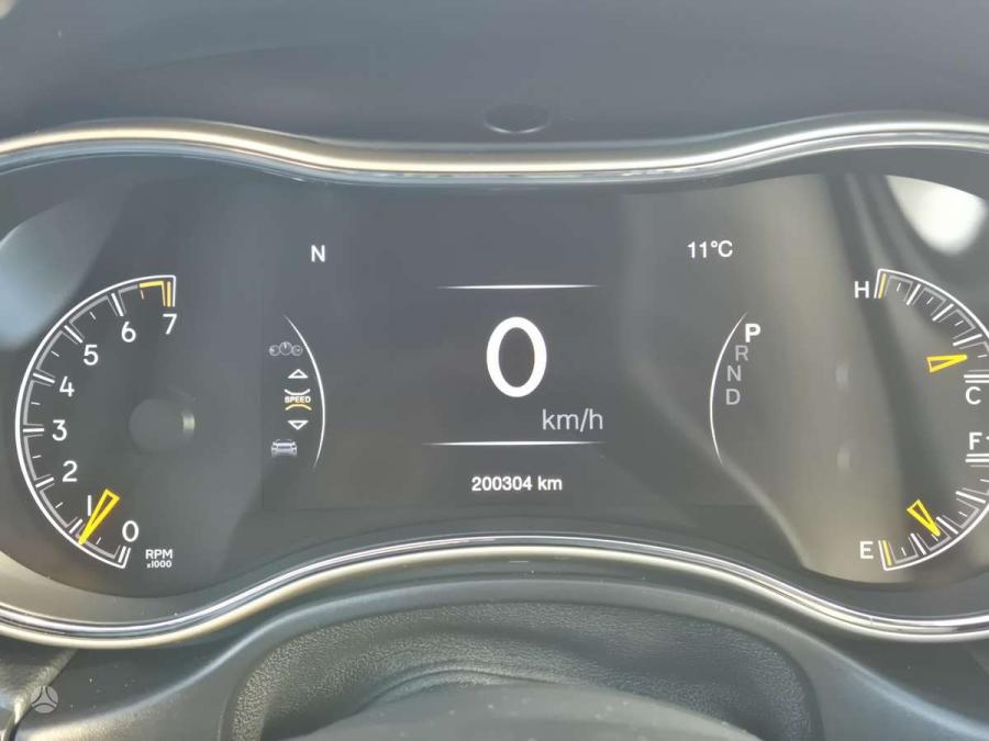 Melns Jeep Grand Cherokee 2017 Šauļi, ar dzinēja tilpumu 3.60 L un nobraukumu 200 tūkst. km par 15700 €, foto 21 vietnē AUTOMOTO.COM.LV