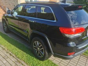 Melns Jeep Grand Cherokee 2017 Panevēža, ar dzinēja tilpumu 3.60 L un nobraukumu 261 tūkst. km par 13500 €, foto 3 vietnē AUTOMOTO.COM.LV