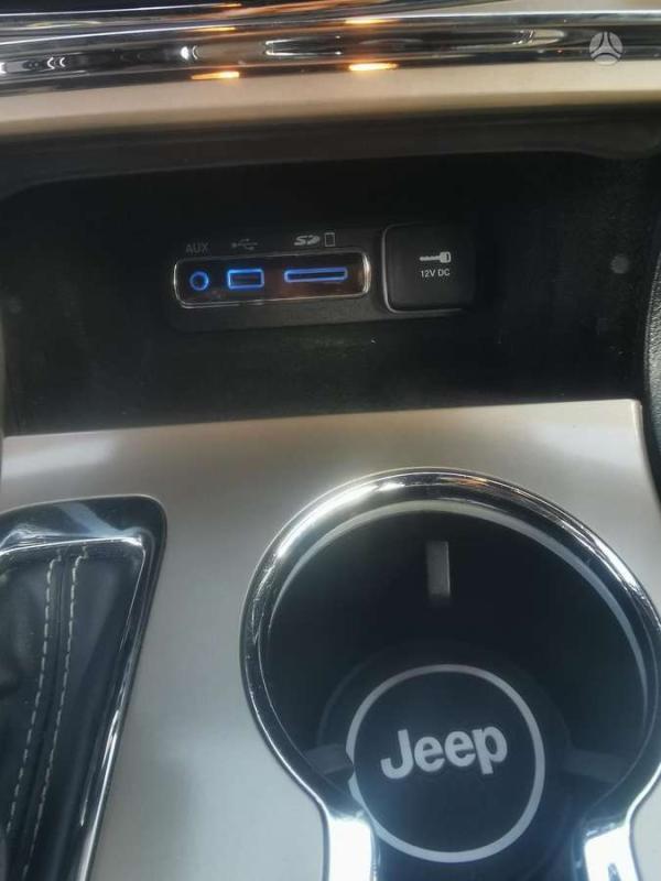 Jeep Grand Cherokee 2017 Panevēža vietnē Melns Jeep Grand Cherokee 2017 Panevēža, ar dzinēja tilpumu 3.60 L un nobraukumu 261 tūkst. km par 13500 €, foto 7 vietnē AUTOMOTO.COM.LV