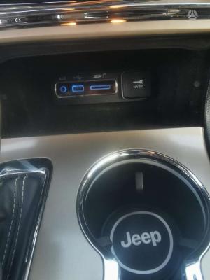 Melns Jeep Grand Cherokee 2017 Panevēža, ar dzinēja tilpumu 3.60 L un nobraukumu 261 tūkst. km par 13500 €, foto 7 vietnē AUTOMOTO.COM.LV
