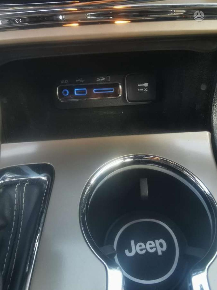 Melns Jeep Grand Cherokee 2017 Panevēža, ar dzinēja tilpumu 3.60 L un nobraukumu 261 tūkst. km par 13500 €, foto 7 vietnē AUTOMOTO.COM.LV